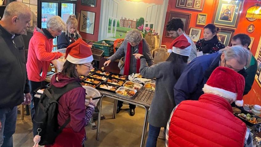 Christmas dinner for elderly on Christmas day - a Community ...