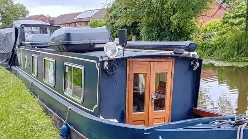 Narrowboats project - a Personal Causes crowdfunding project in Burton ...