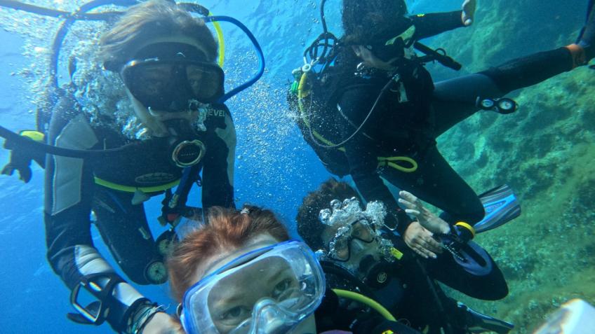 Equip Female Divers and Break Financial Barriers - a Community ...