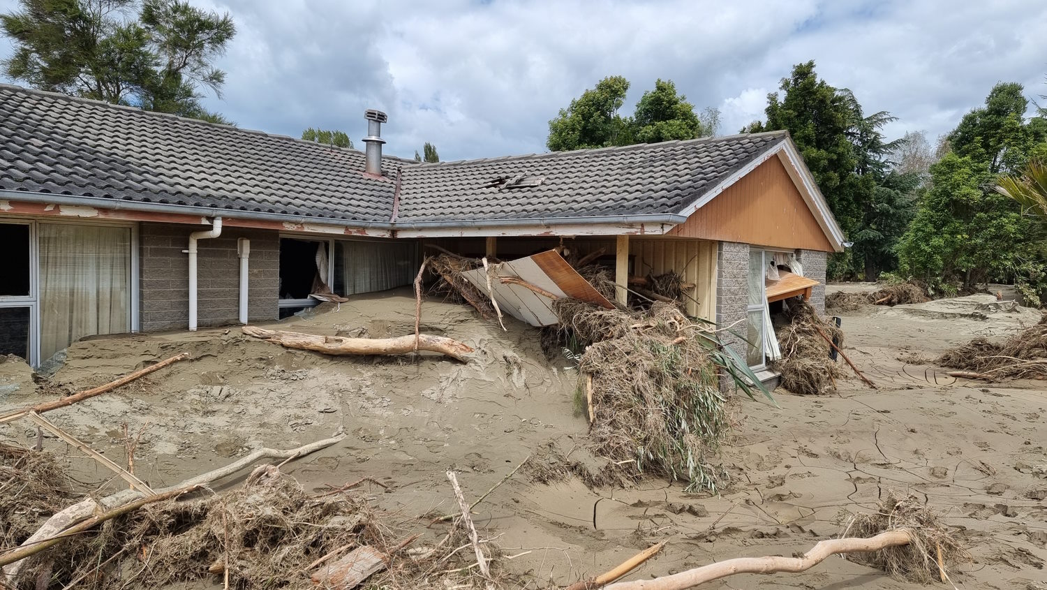 Wizard Works X Fairlight NZ Cyclone Relief - a Sports crowdfunding ...