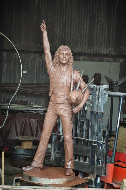 Bon Scott Statue Kirriemuir - a Community crowdfunding project in ...