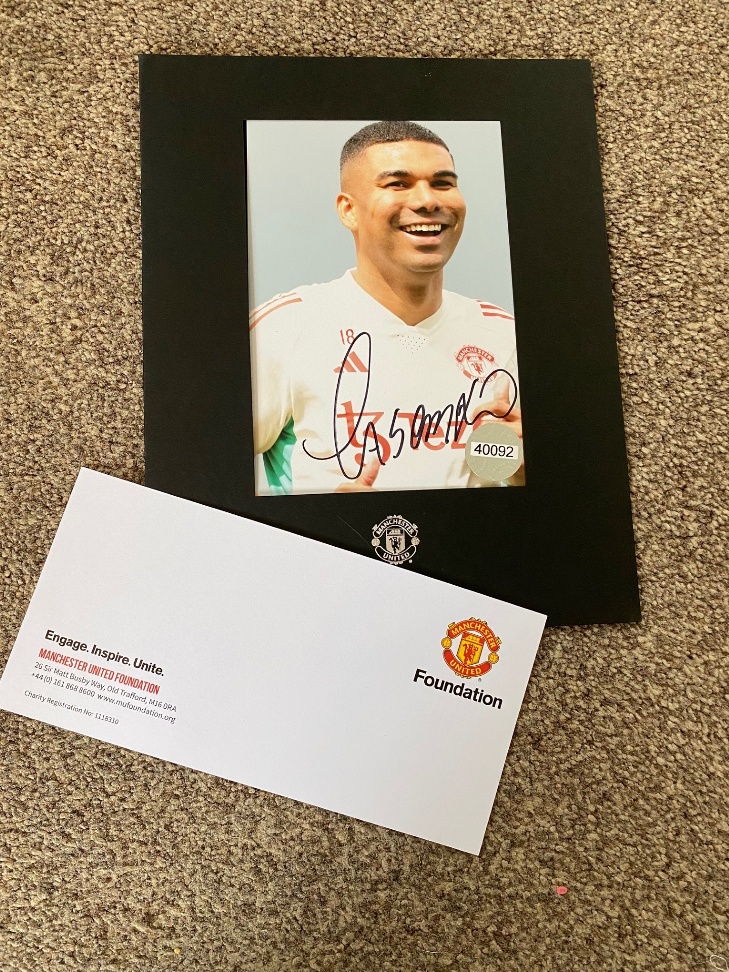 Manchester United signed photo - a Sports crowdfunding project in ...