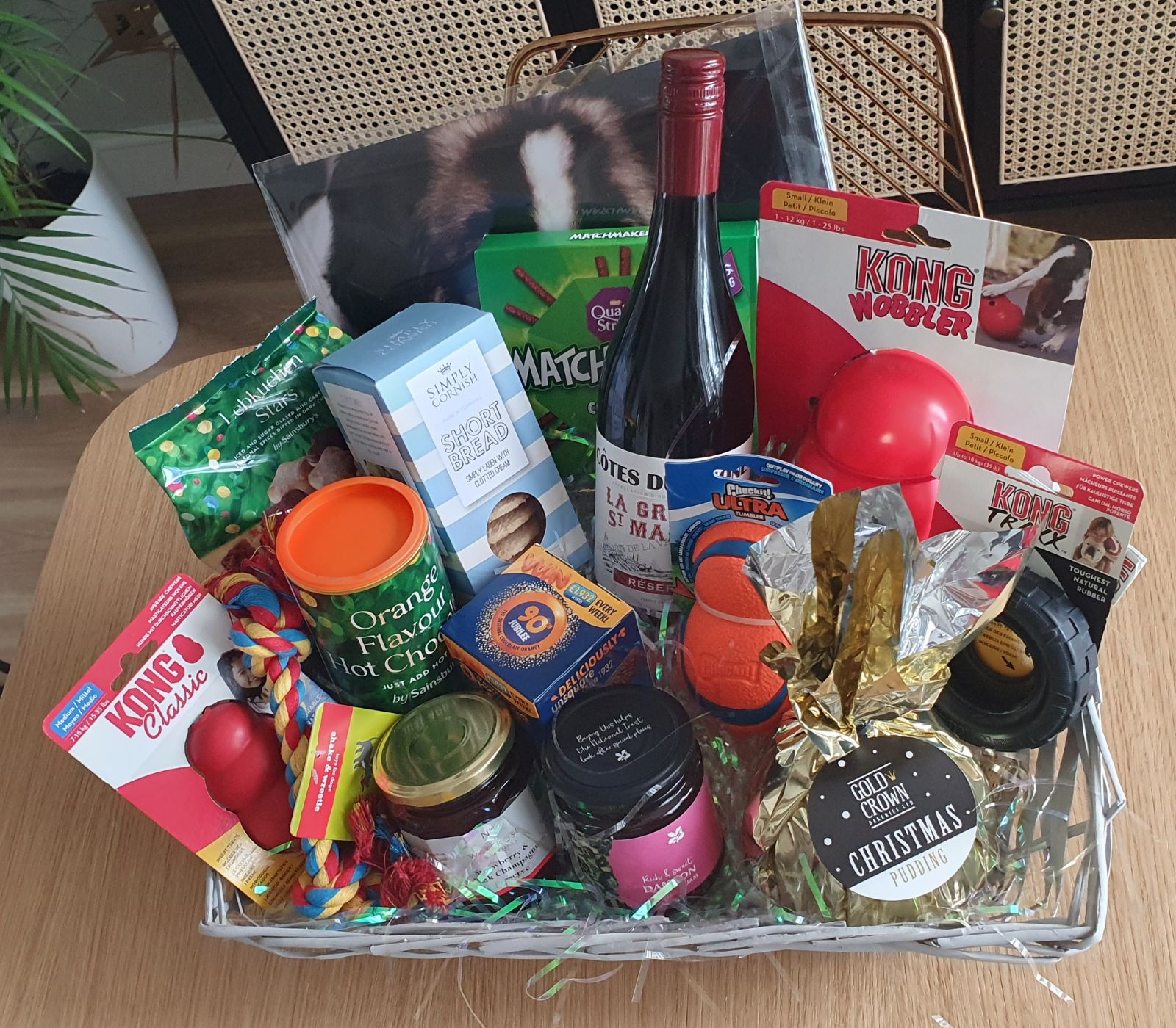 Holbrook Animal Rescue - Christmas Hamper - a Food and Drink ...