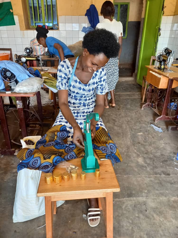 Supporting Isooko co-operative and Tara School - a Community ...