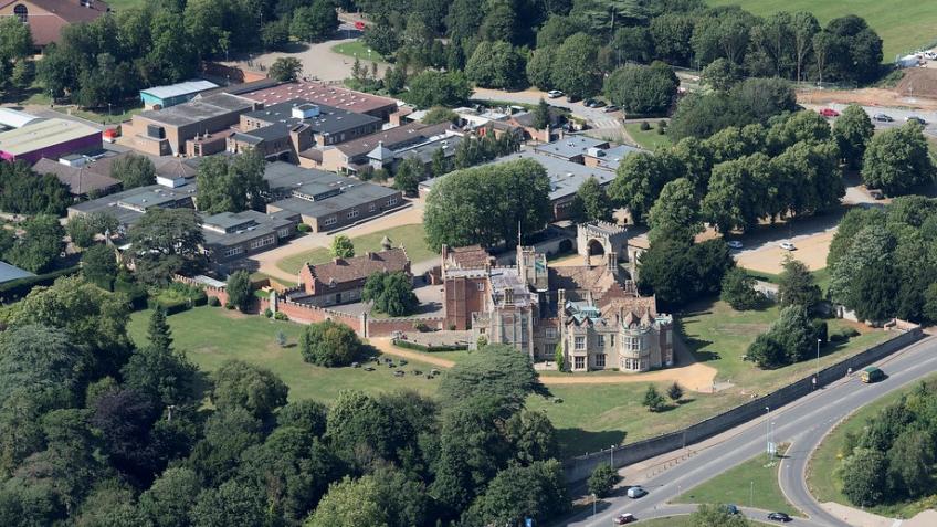 Hinchingbrooke School - Outside Seating - a Environment crowdfunding ...