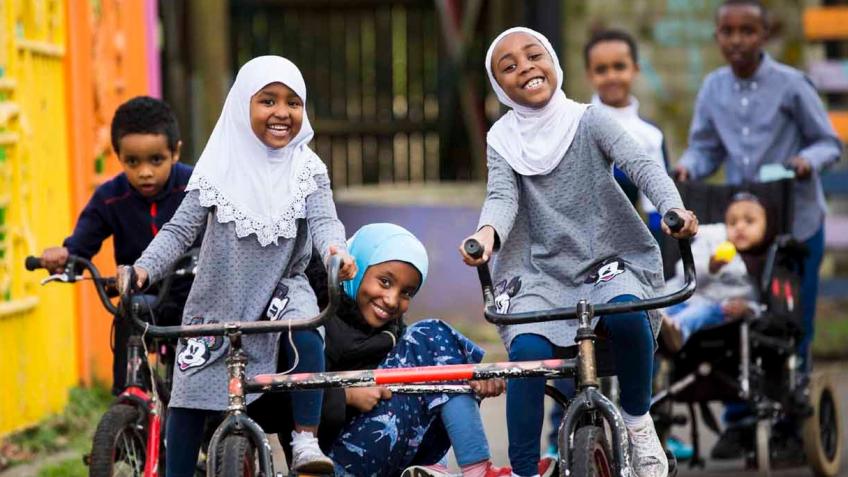 Inclusive Play sessions for disabled children - a Food and Drink ...